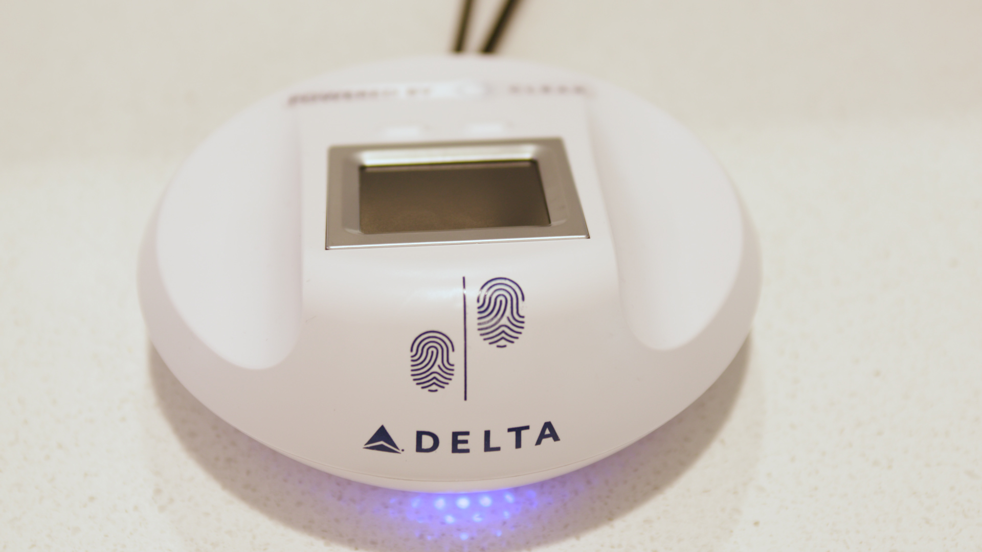 Delta Biometrics: addio alla carta d'imbarco, il check in si fa con le ...