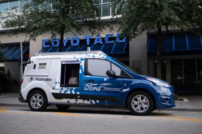 A Miami Ford e Postmates simulano le consegne con veicoli a guida autonoma