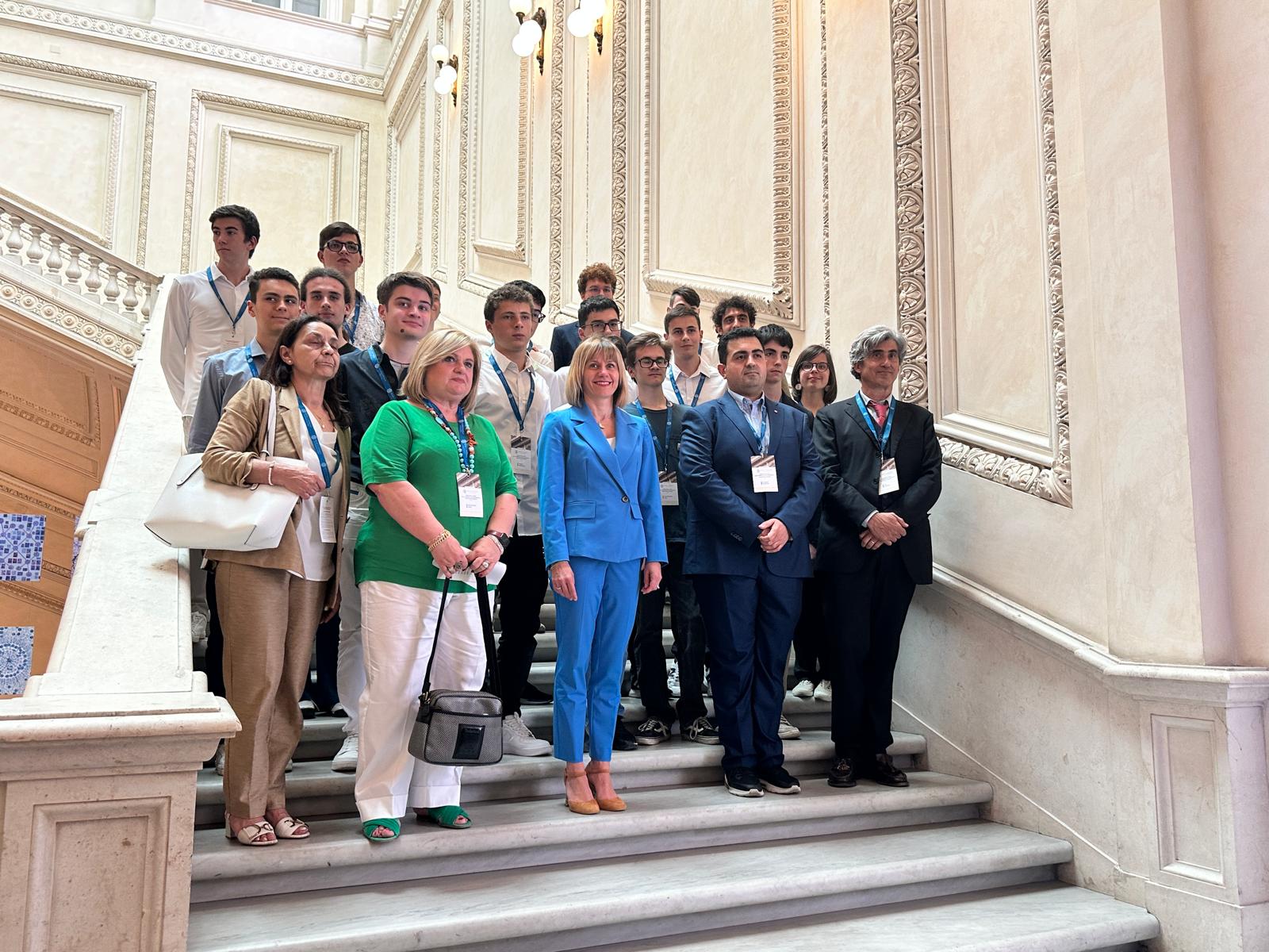 AICA, premio per studio matematica e informatica alle superiori - BitMat